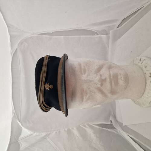 Deux kepi a indentifier